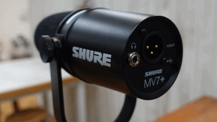 ライブ配信初心者向け究極のShureマイクガイド：MV6、MV7+、MV7iの選び方 | ストリーマーマガジン｜配信者を応援するWebメディア